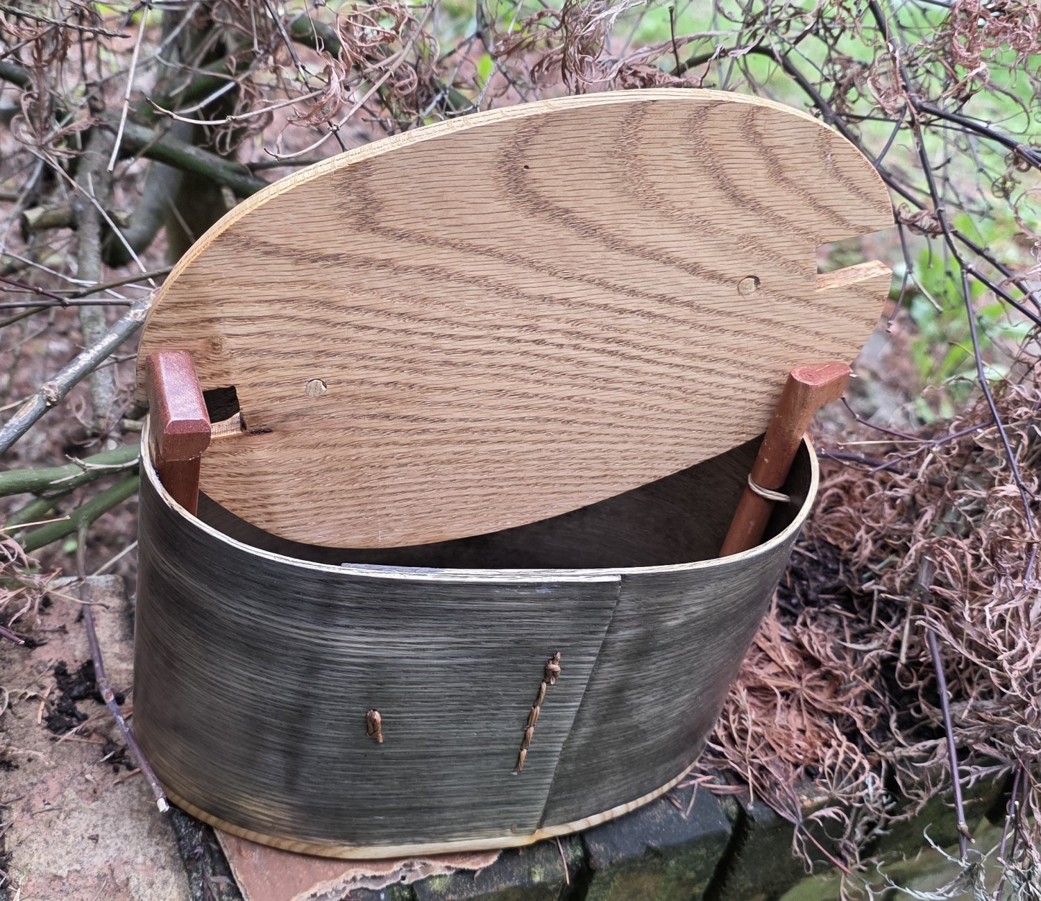 Small, round end, swivel lock box