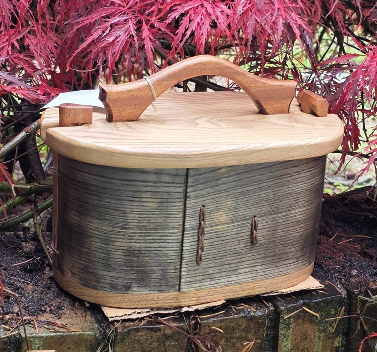 Small, round end, swivel lock box